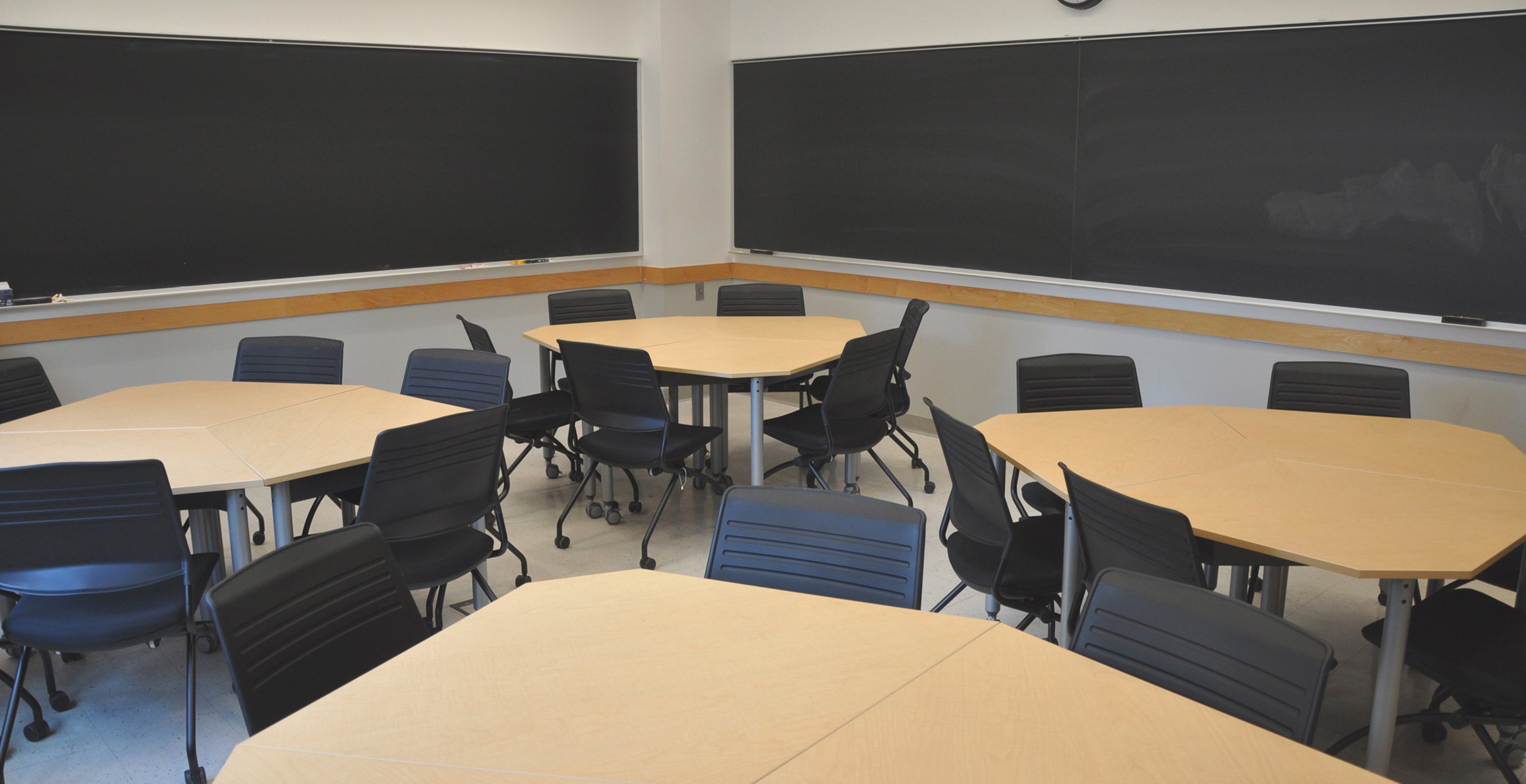 Kite | Folding Office Tables, Easy To Move, Nest & Store | Muzo