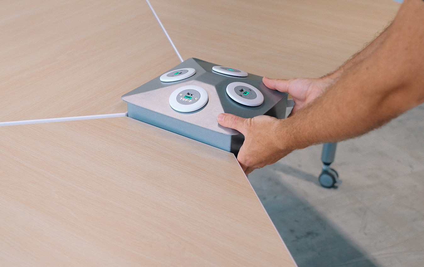 Juice Tree® | Standing Charging Station With USB & USB-C | Muzo
