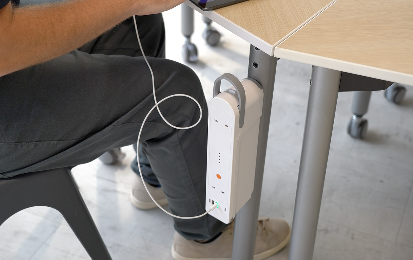 Qpac | Standing Charging Station With USB & USB-C | Muzo