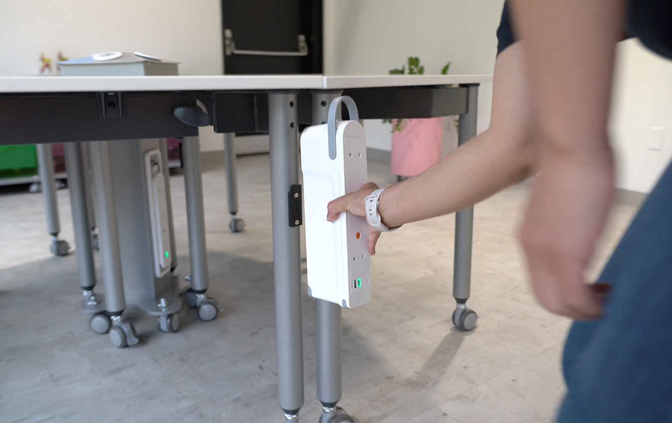 Qpac | Standing Charging Station With USB & USB-C | Muzo