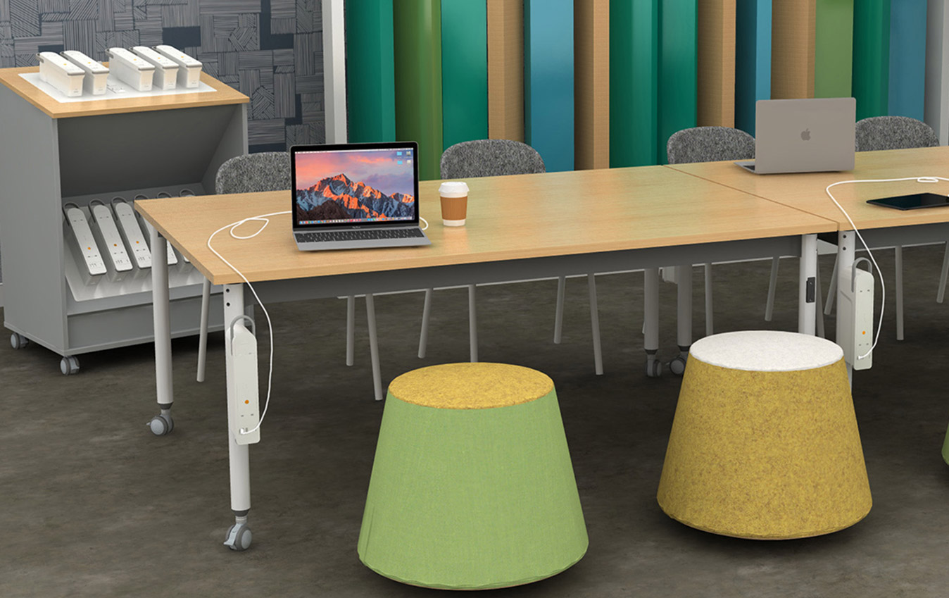 Qpac | Standing Charging Station With USB & USB-C | Muzo