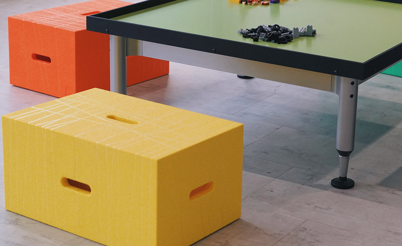 Versatilis Bot Builder | A Dynamic, Mobile Floor Table System | Muzo